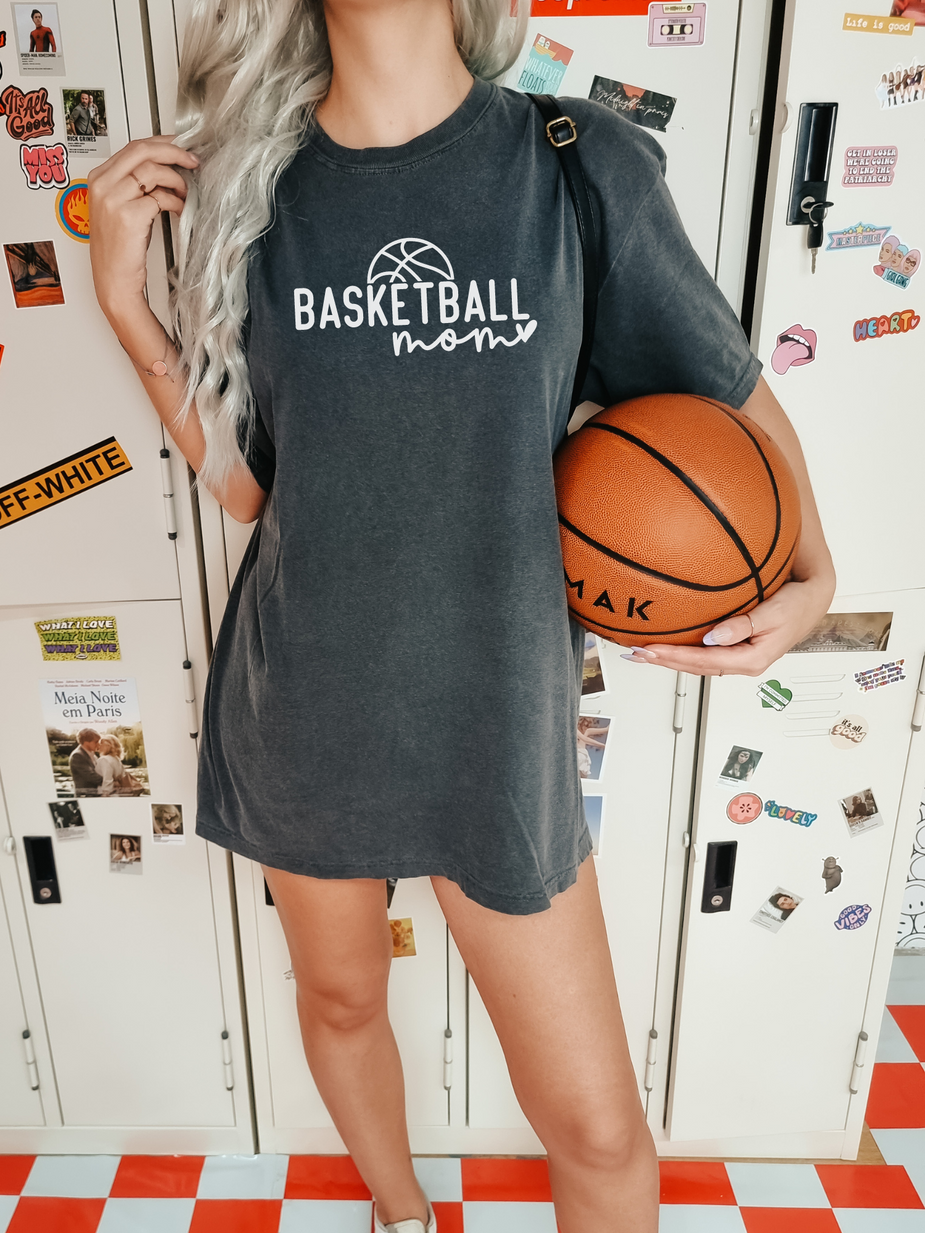 Cute graphic tees and sweatshirts for women | The Chelle Shoppe